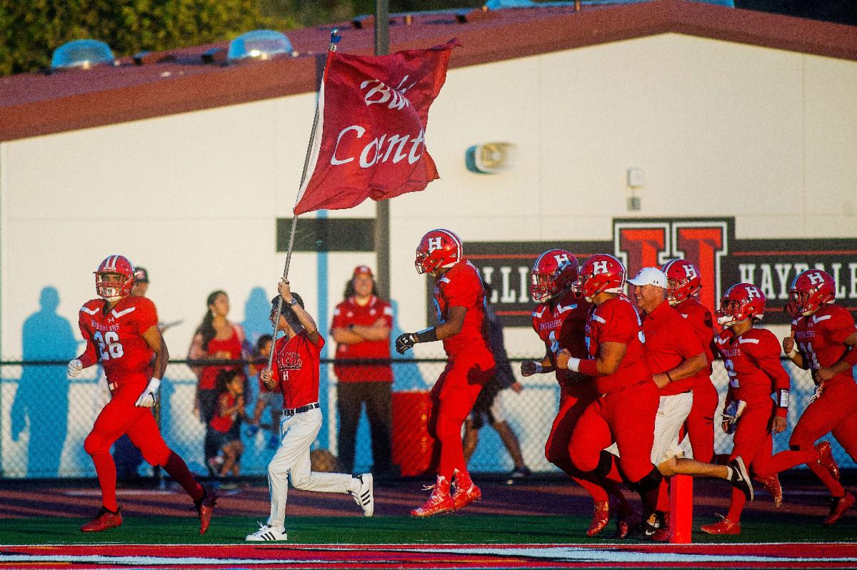 Photos: Balers open new stadium with win | San Benito Live